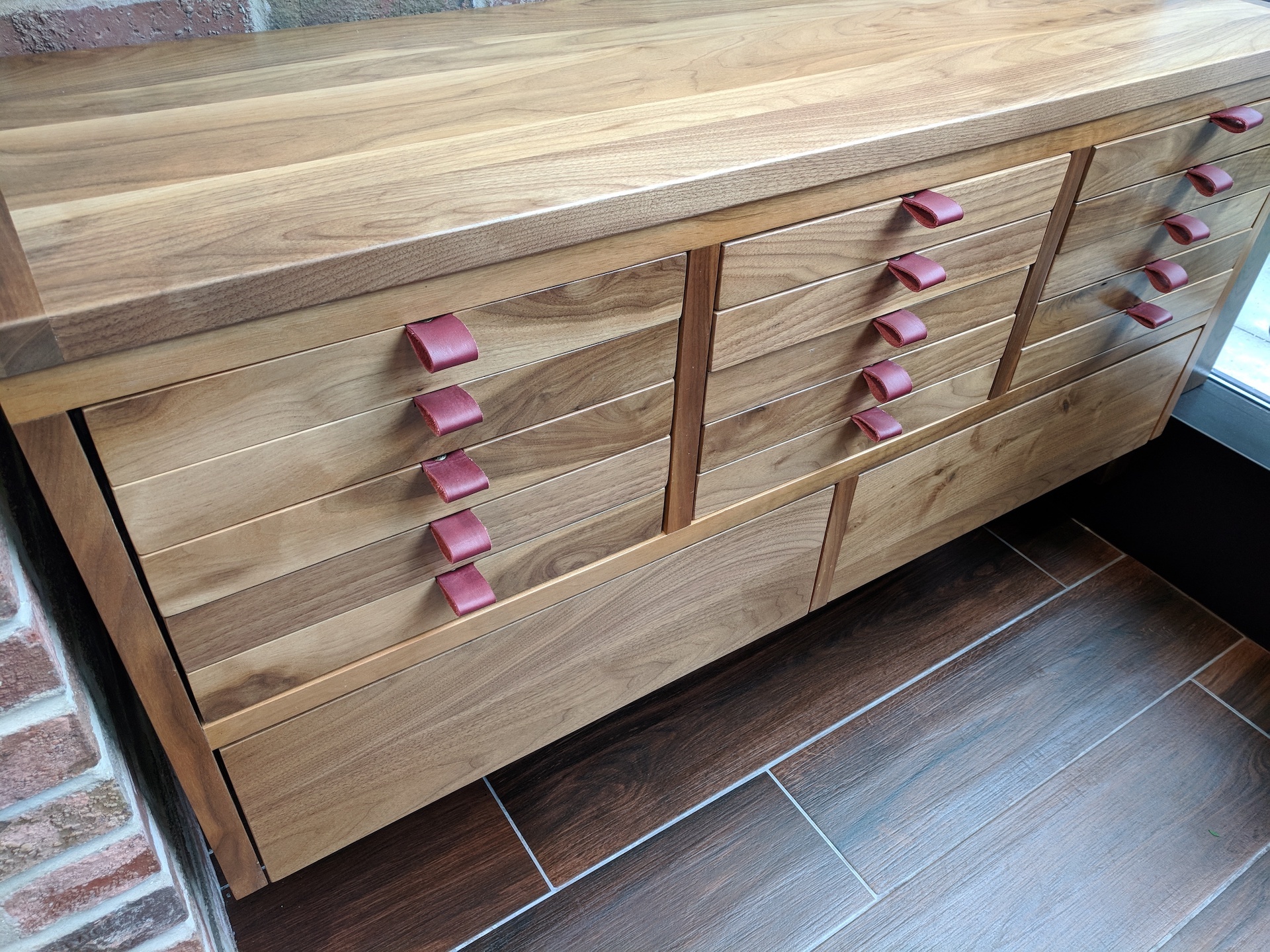 Luxury Eye | i2i Design