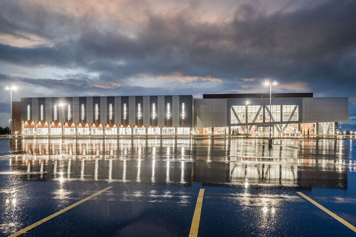 Maize Performance Center | Meteor Lighting