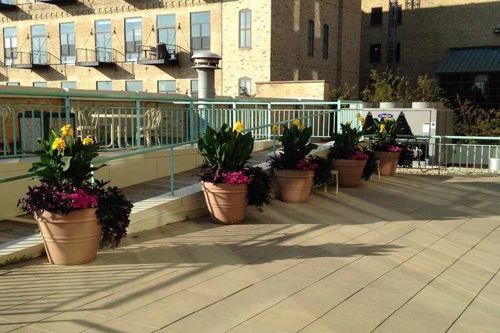 Landscaping and Rooftop Gardens | McCaren Designs