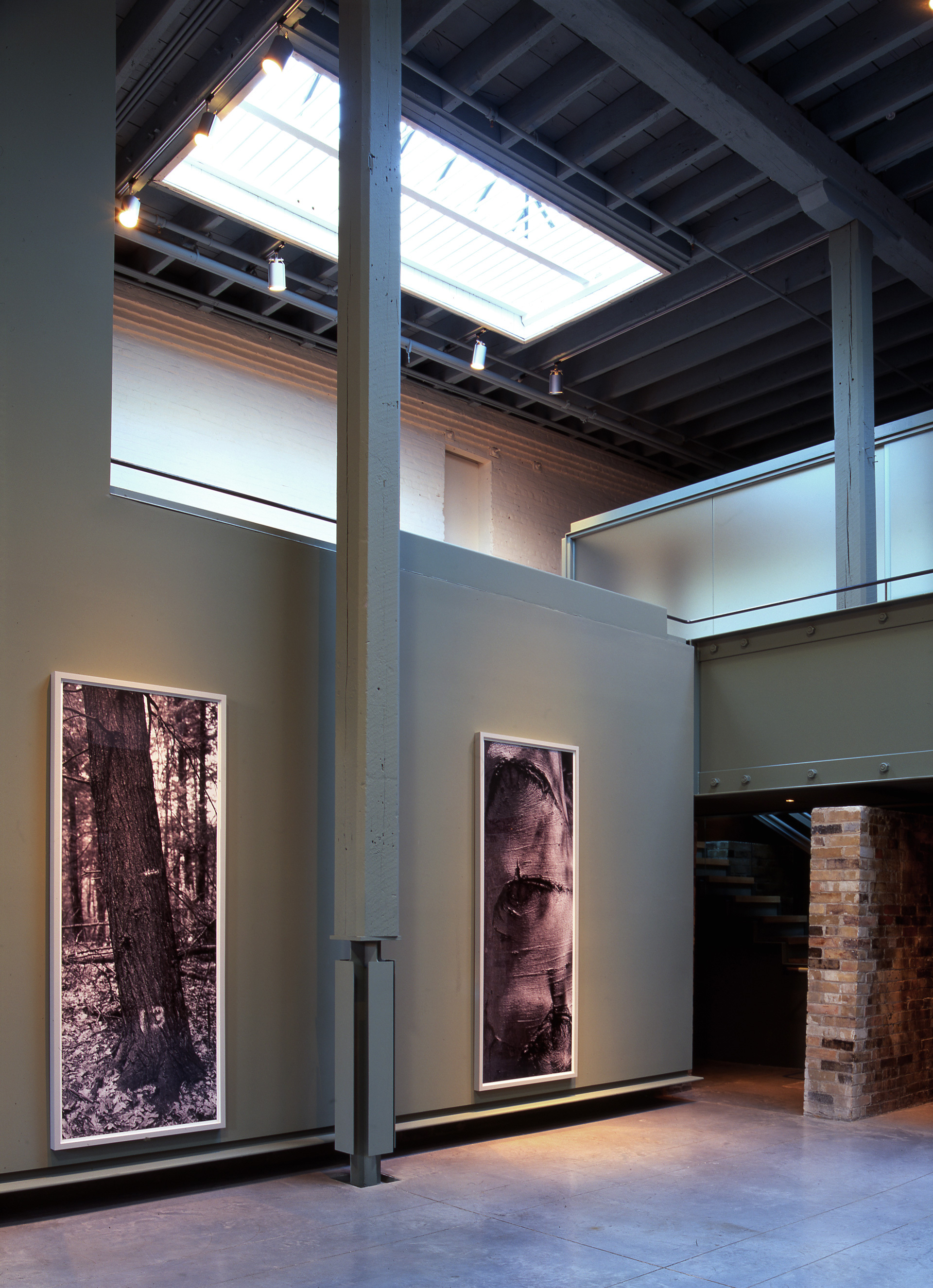 Multi-level Gallery and Art Exhibit Area with Pillars | RAIC|IRAC ...
