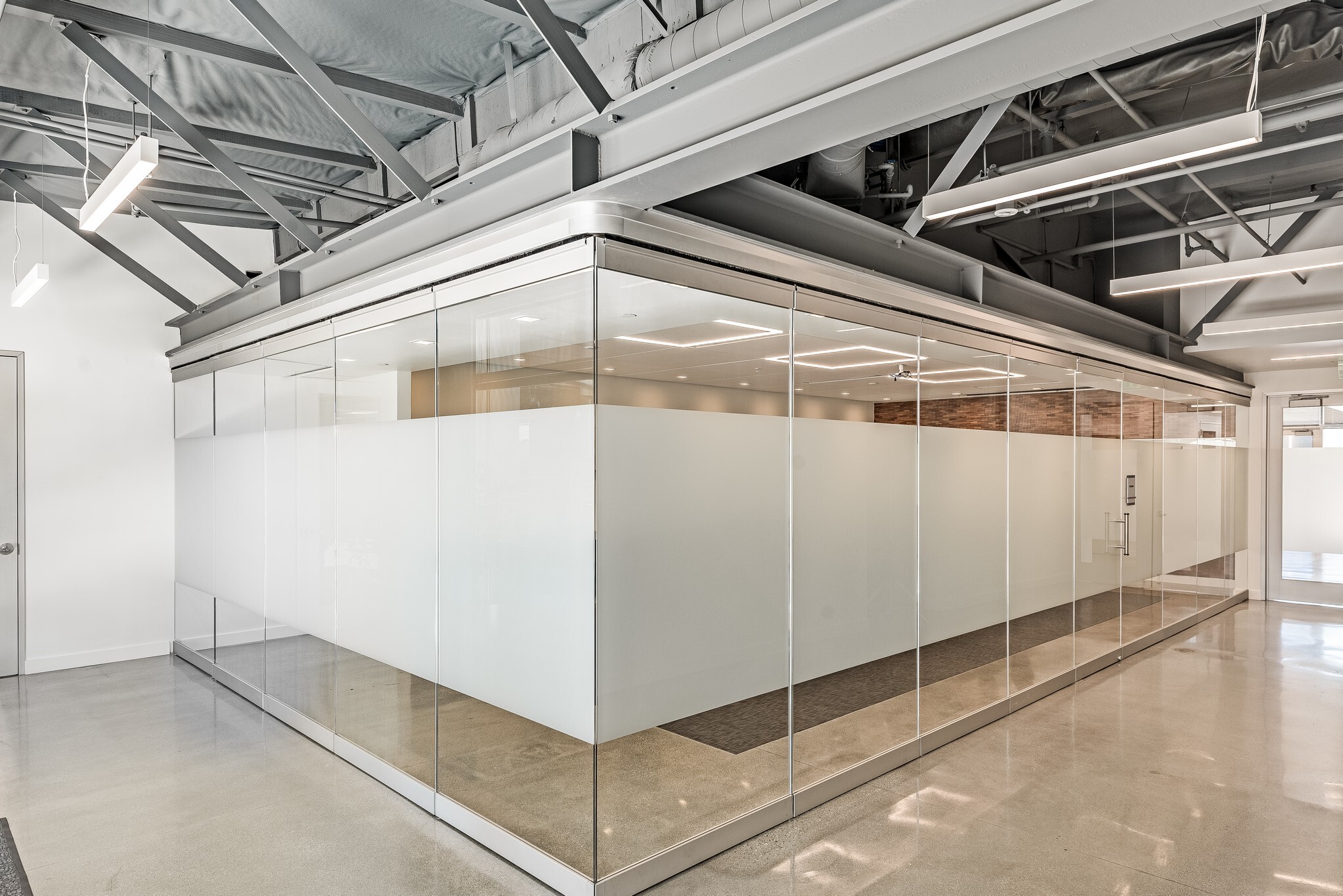 NanaWall HSW75 Frameless Glass Walls Paramit Corporation Office ...