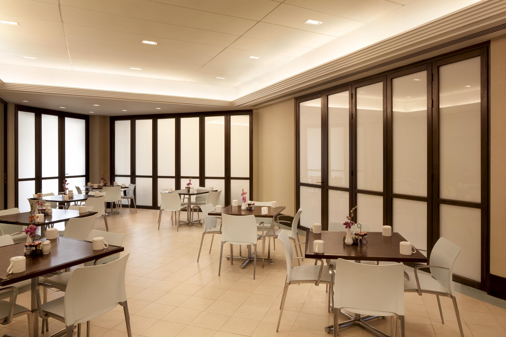 NanaWall Hyatt Regency Pier Sixty-Six Dining Area | NanaWall