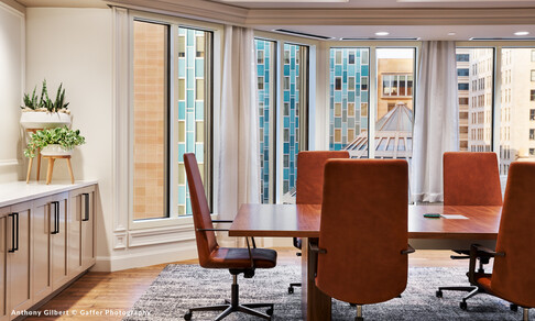 Office Conference and Meeting Room Area in Modern Office Building | e ...