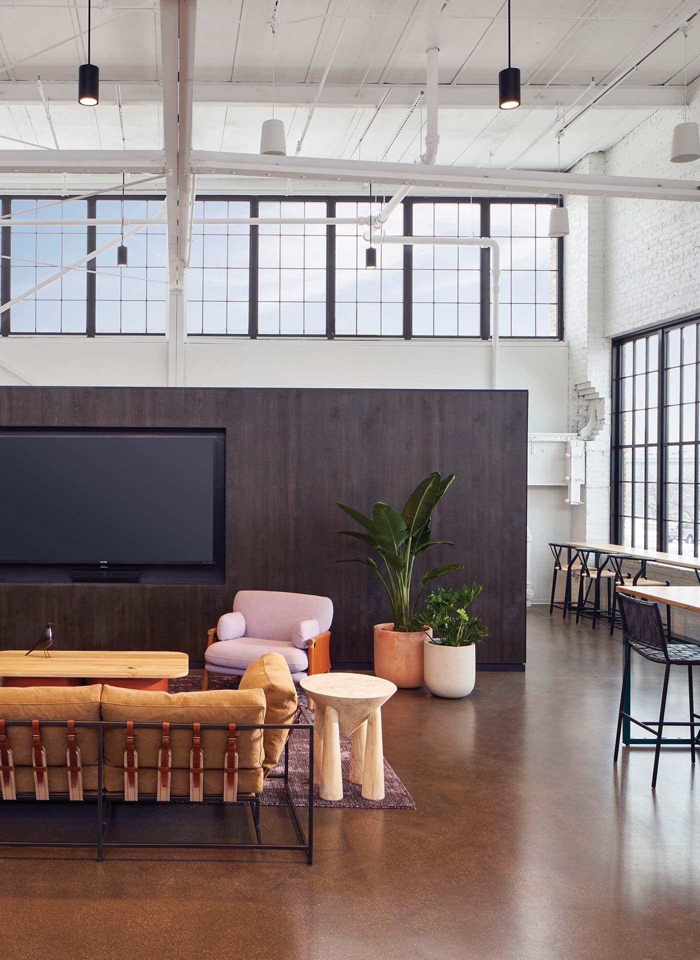 Office Lounge Lighting | Hanging Pendant Lighting | Acuity Brands | Acuity