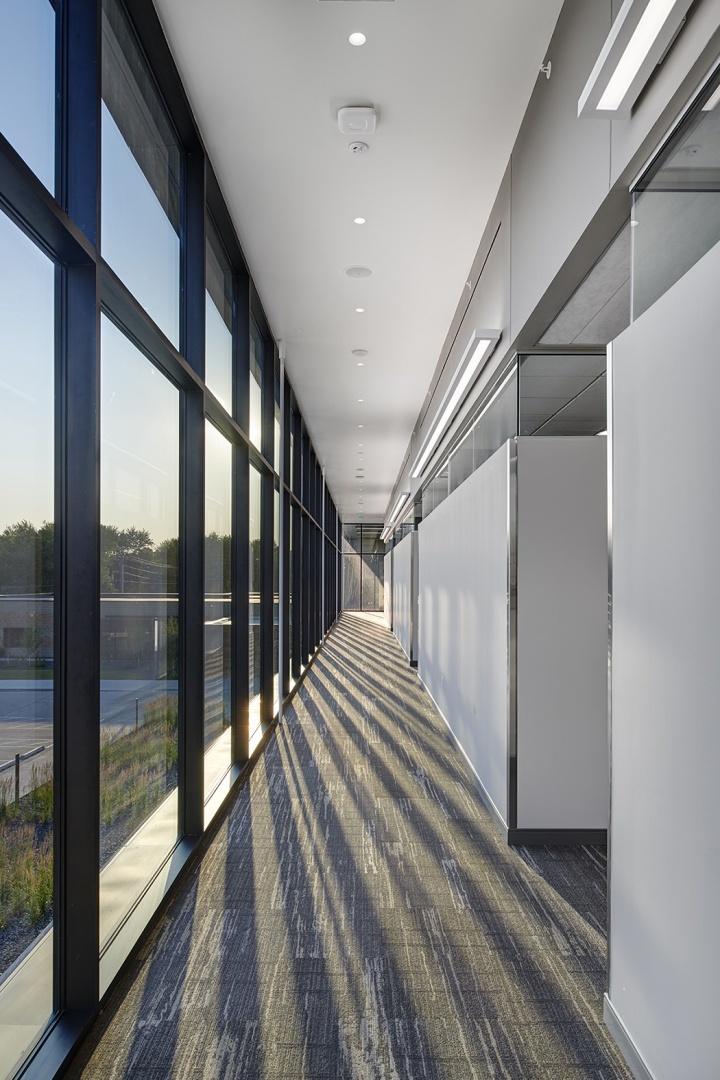 Office space hallway | INVISION Architecture