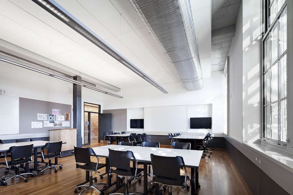 OFS NJIT Interior Common Area Table Workspace | OFS