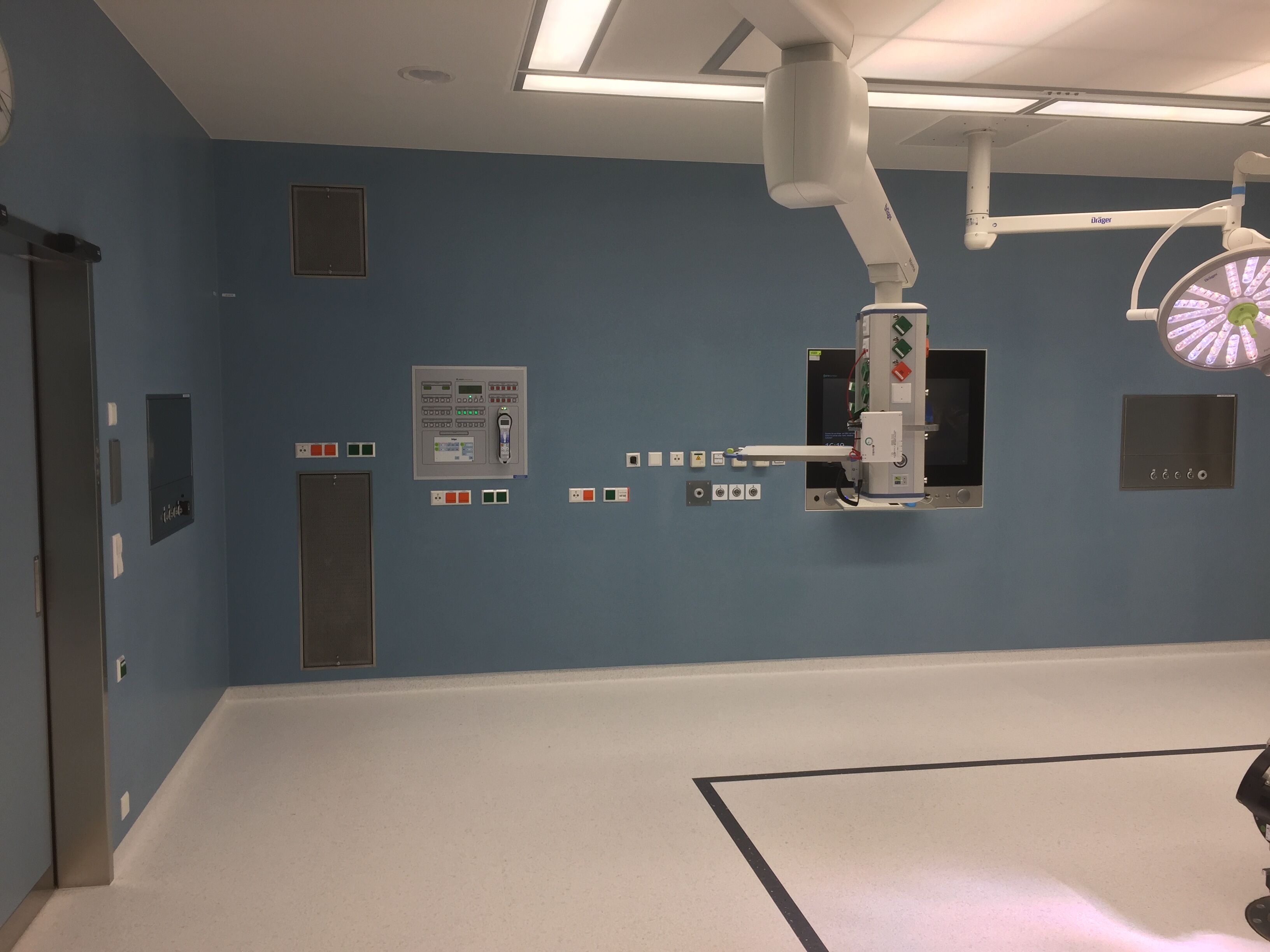 Operating Room Design with Solid Surface Wall Surfacing | Meganite ...