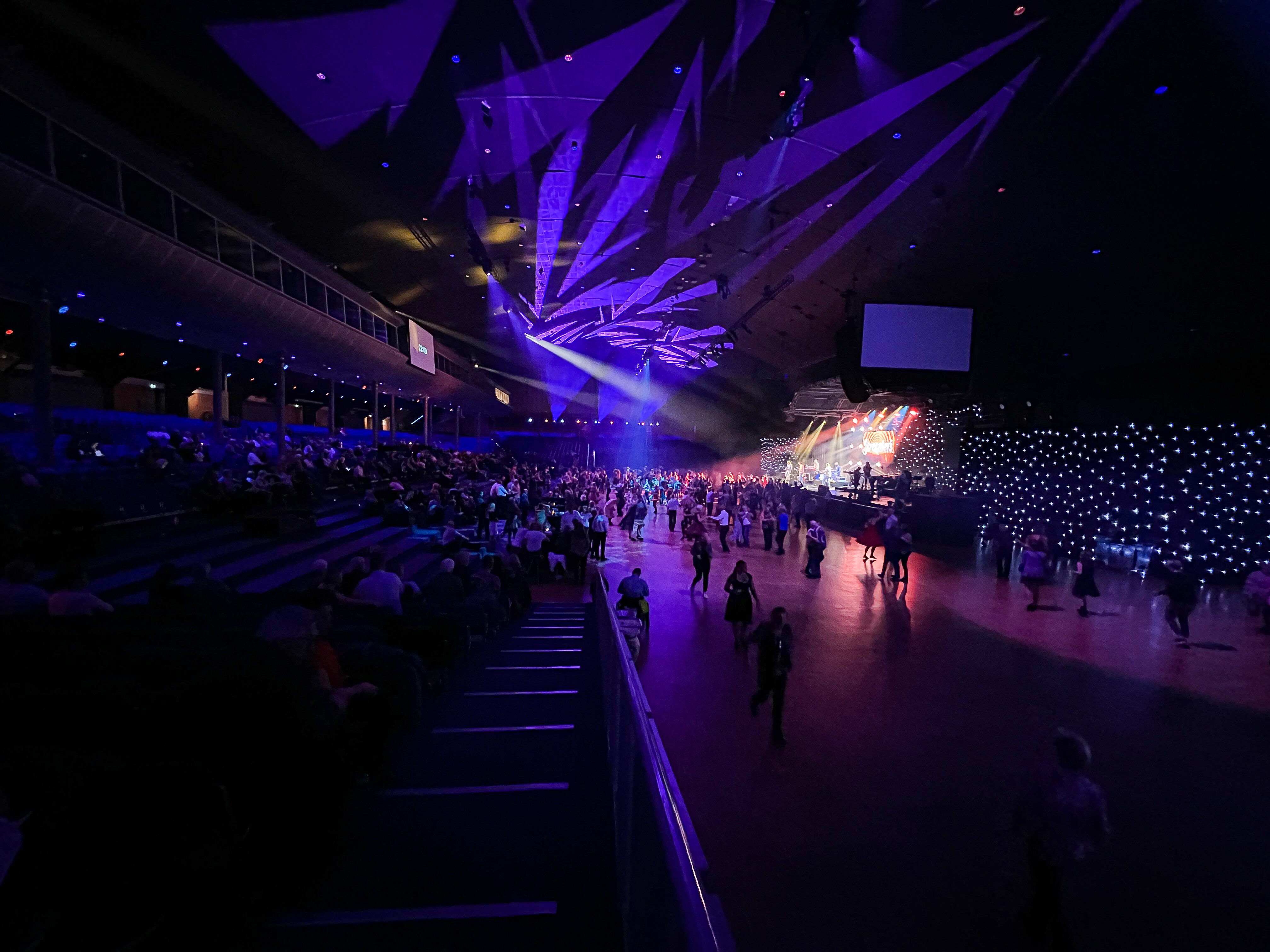 Oslofjord Convention Center-Auditorium Lighting Design | Meteor Lighting