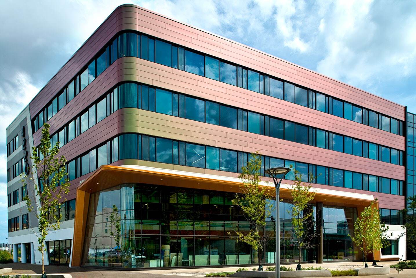 Painted Aluminum Exterior Office Building Design Dri-Design | Dri-Design