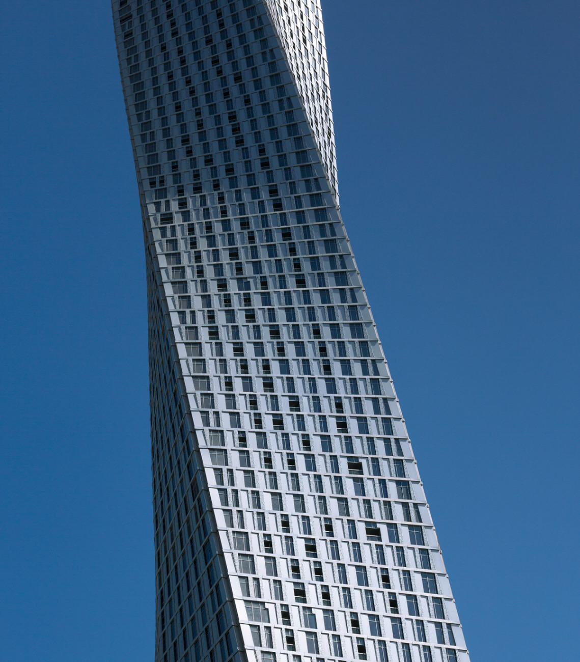 PALMA Cayan Tower facade close up | PALMA