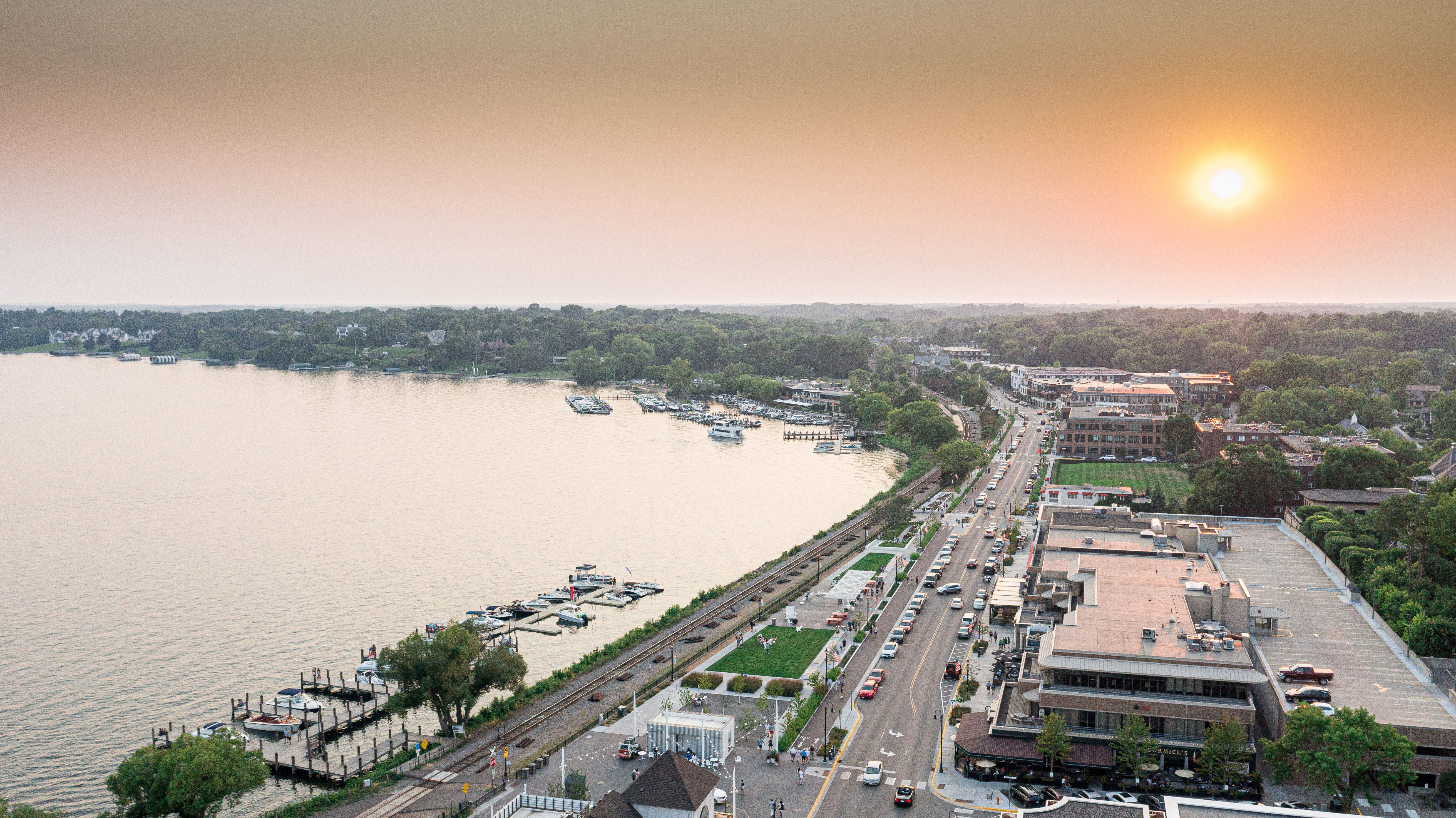 Panoway on Wayzata Bay in Downtown Wayzata, MN | Stahl