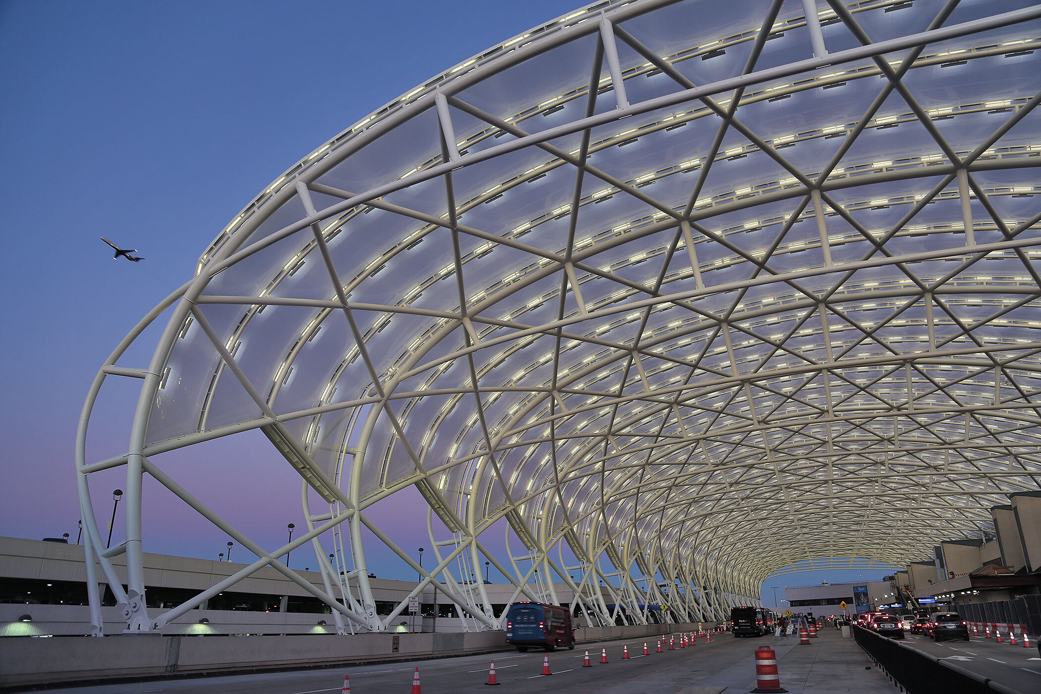 Pfeifer Structures ATLNext Central Passenger Terminal Complex ETFE Canopy Structure | PFEIFER ...