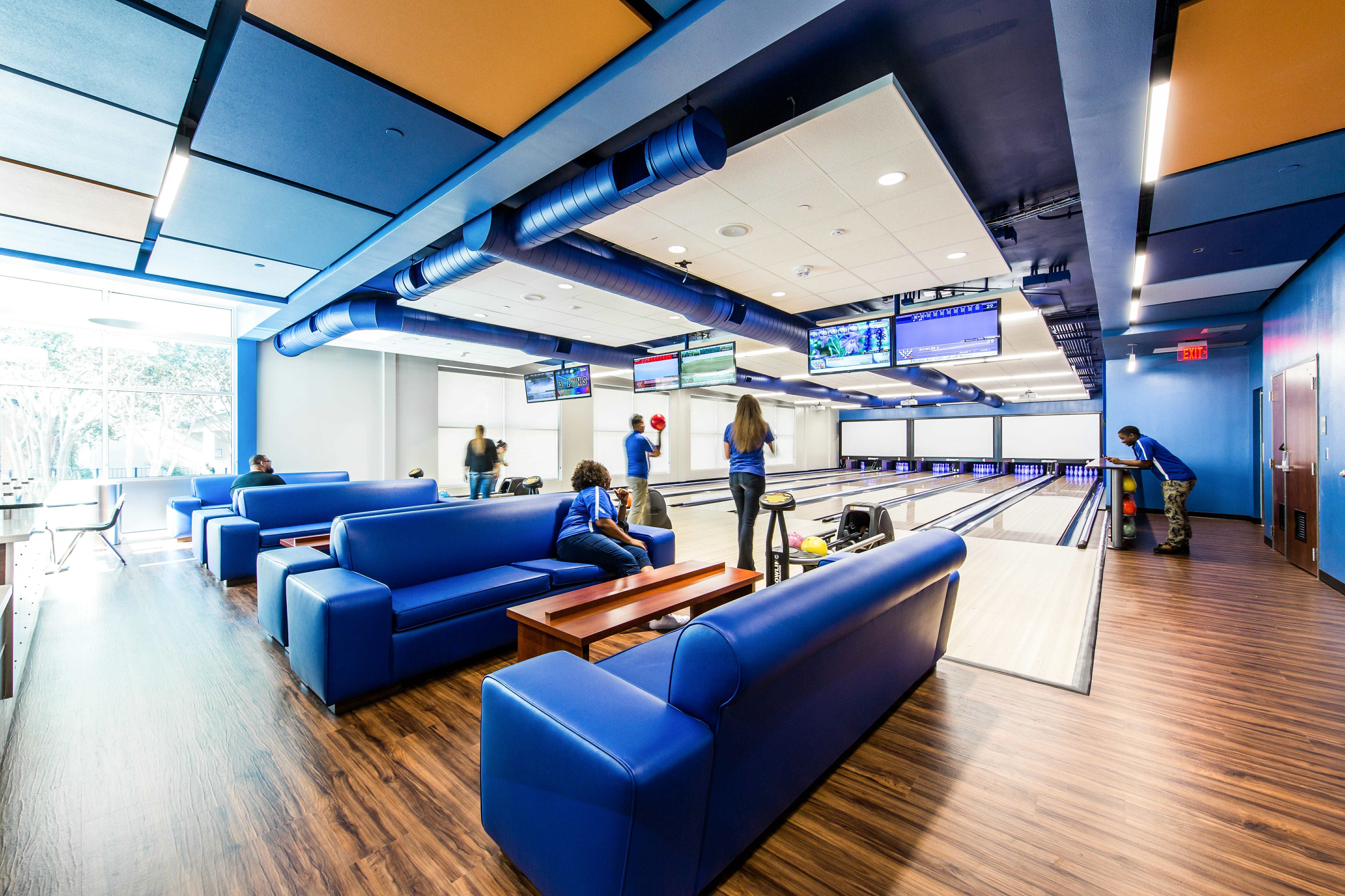 Pfluger Architects EL Turbon Student Center San Antonio Texas Interior ...