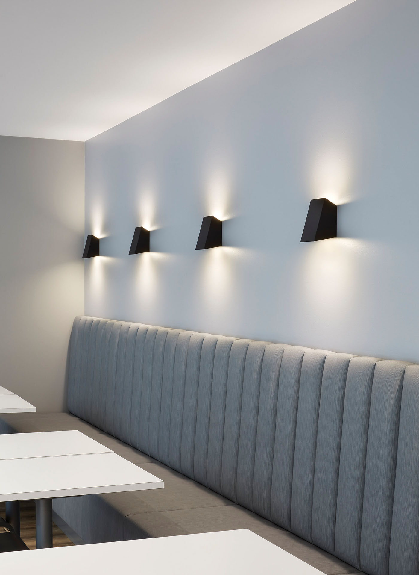 Photo-gallery-commercial-office-wave-financial-01 | Acuity Brands