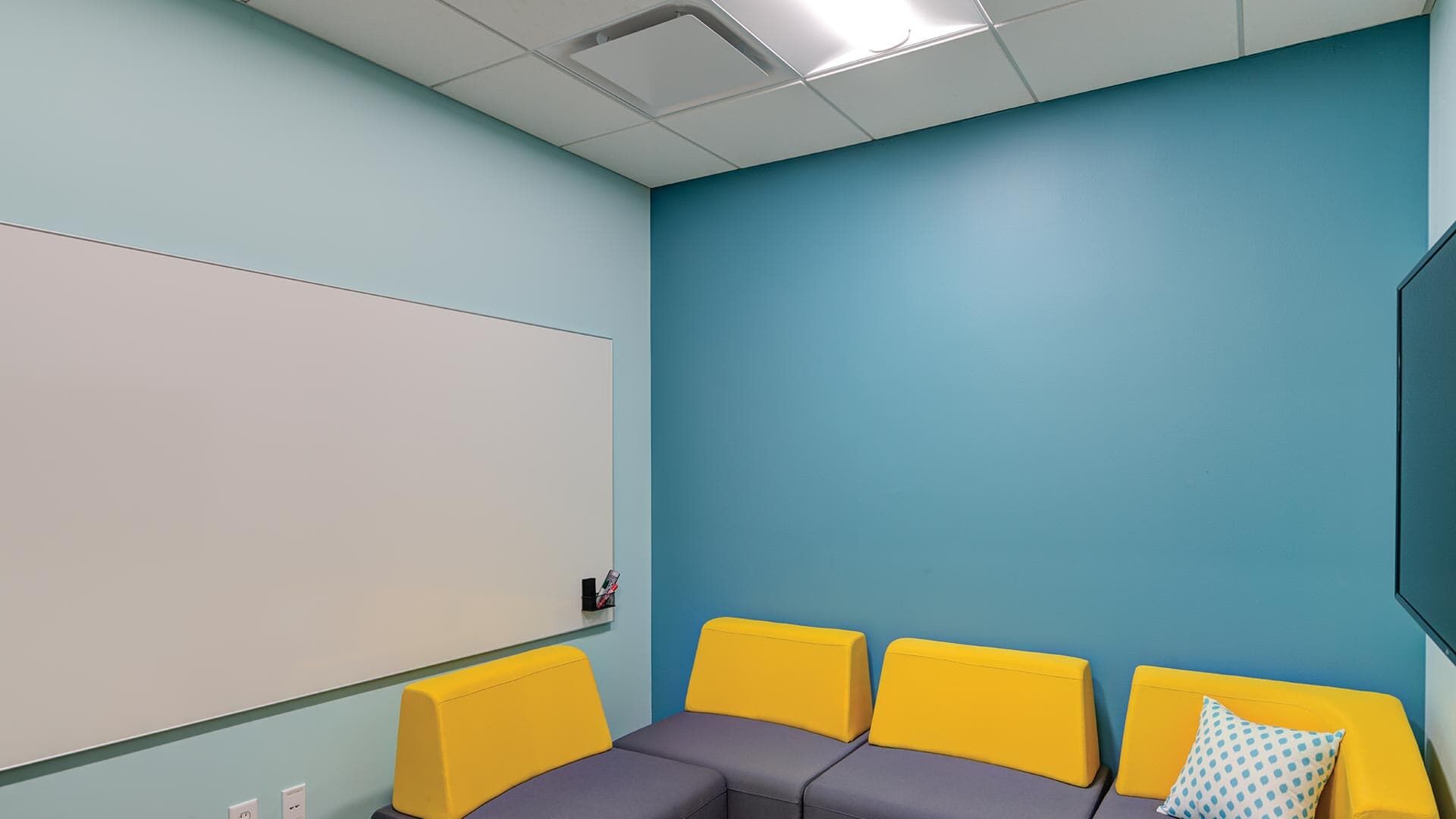 Photo-gallery-education-byu-pathway-worldwide-02 | Acuity Brands