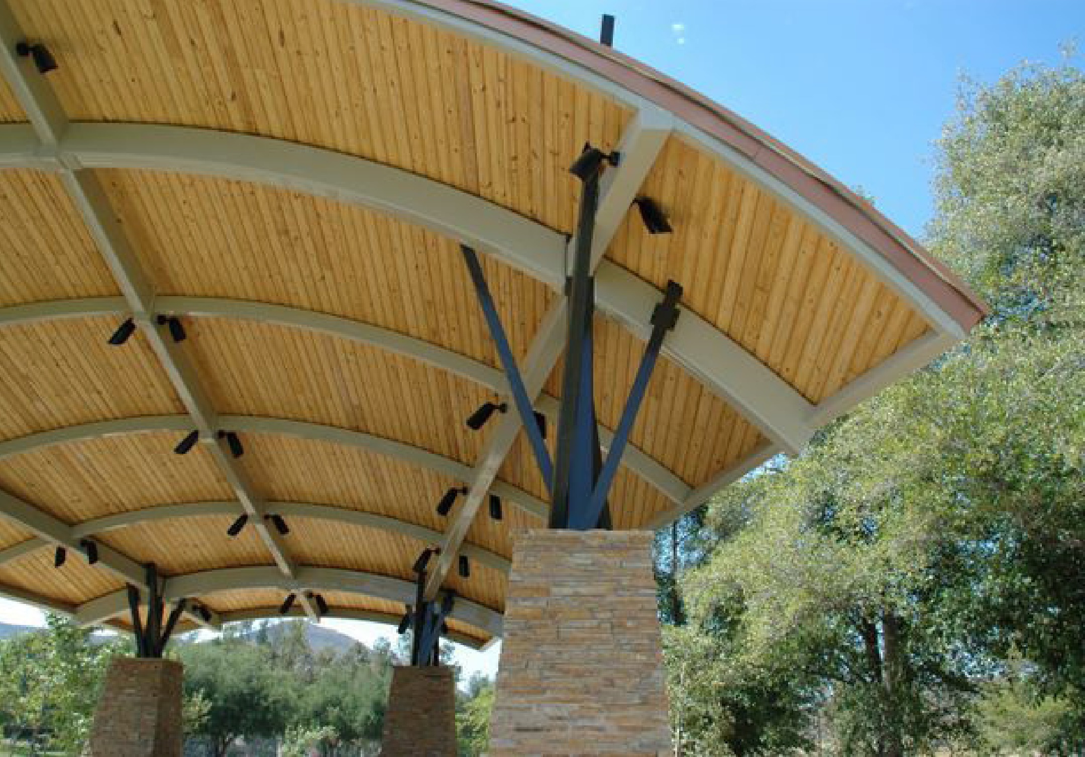 poligon Lake Skinner Custom Amphitheater | Poligon