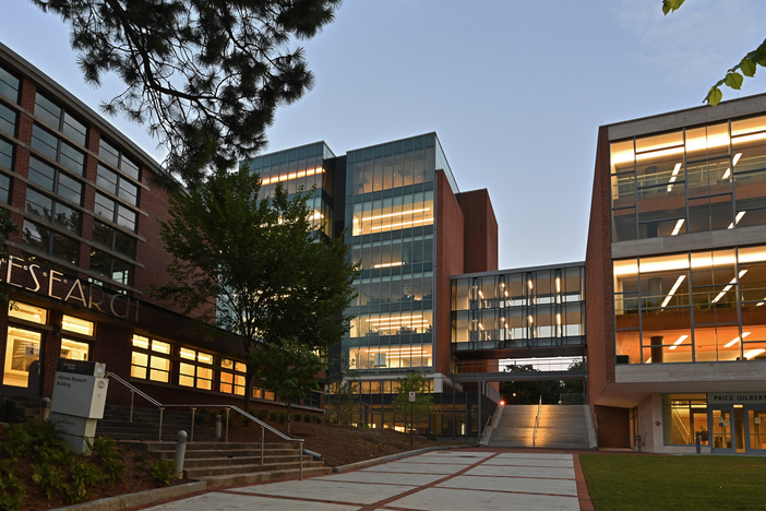 Price Gilbert Library and Crosland Tower | PRAXIS3