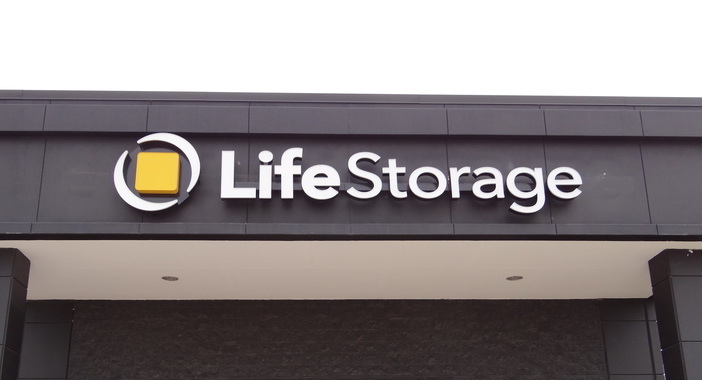 Life Storage // Exterior Signage | Quantum Sign Corp