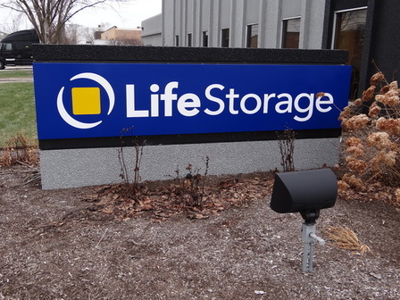 Life Storage // Exterior Signage | Quantum Sign Corp