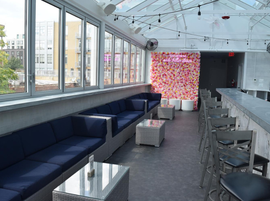Rooftop Bar with ActivWall Horizontal Folding Windows