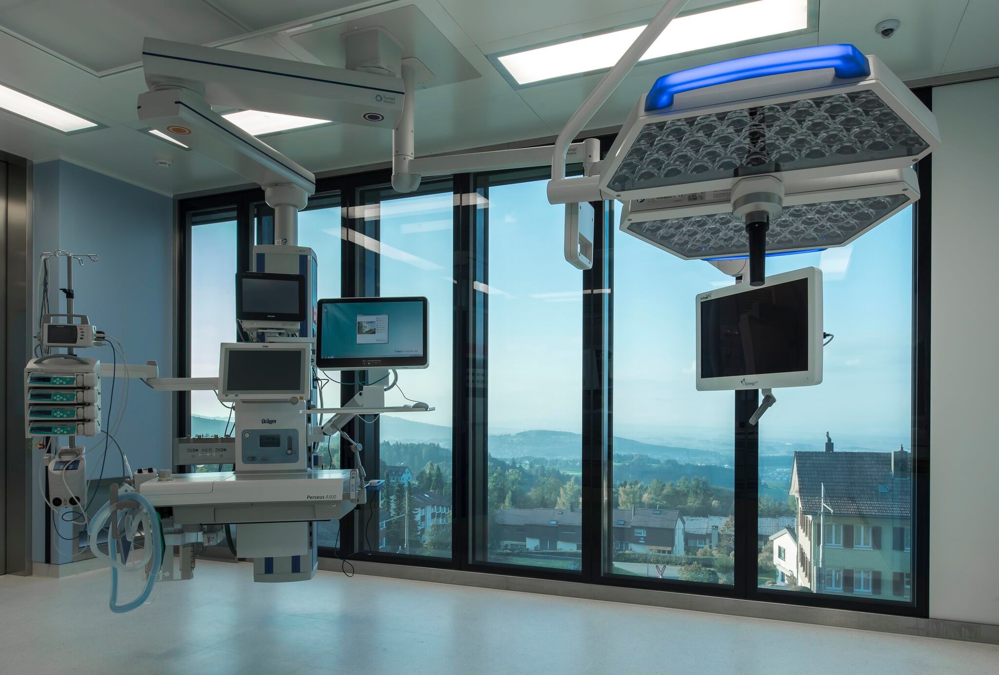 SageGlass Bellavista Eye Clinic Operation Room Tint-able Window Deisng ...