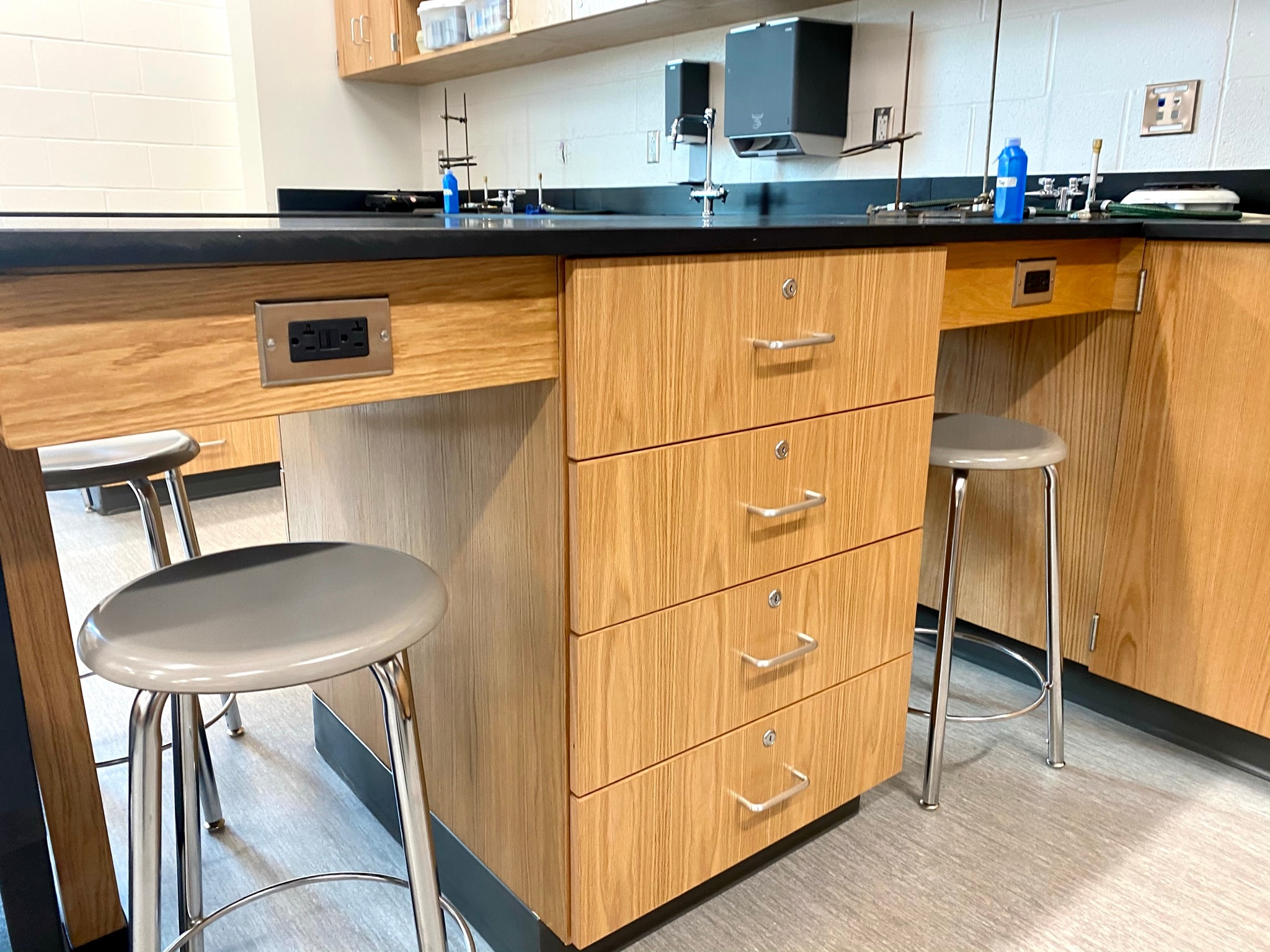 Science Lab Casework | Farnham Equipment Company