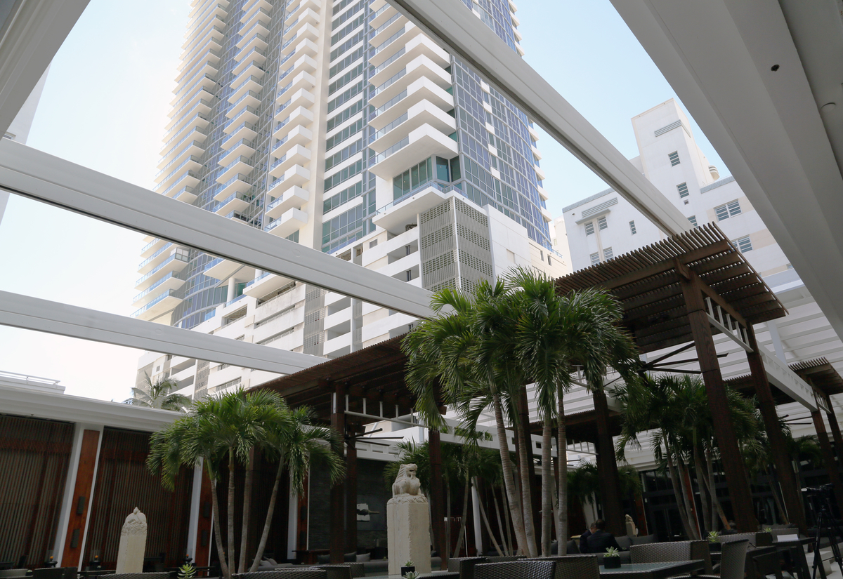 Setai Hotel Courtyard enjoying the sun! | Uni-Systems