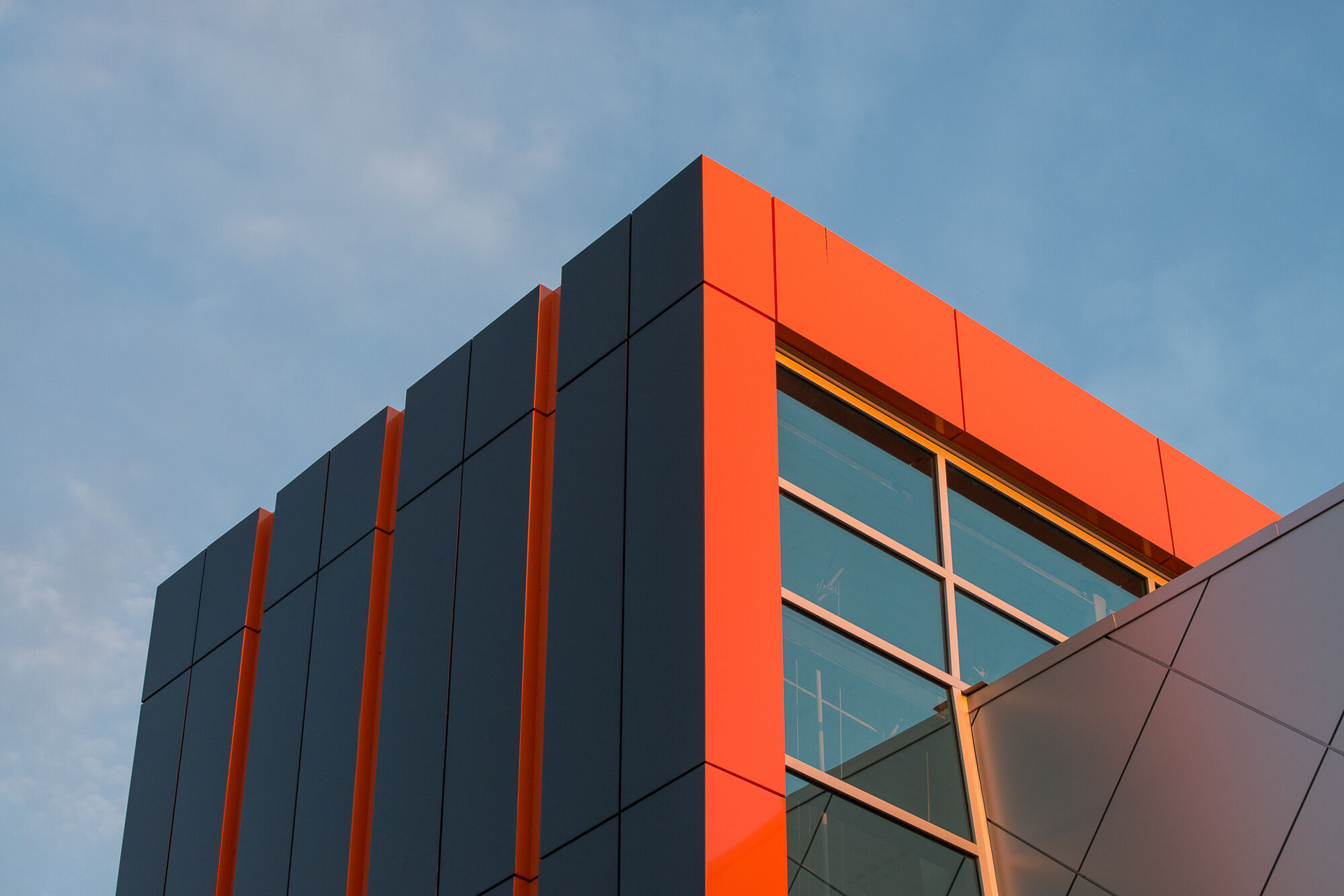 sherwin williams jen-col construction corporate office unique cladding ...