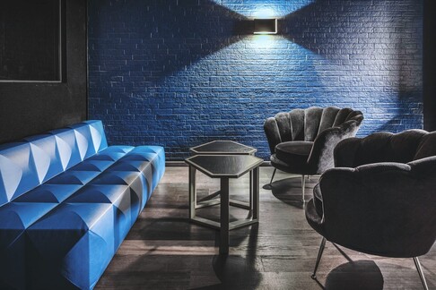 SIXINCH USA Bar Lounge Seating Blue Themed | SIXINCH® USA