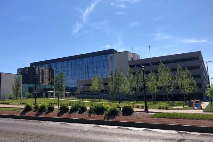 St. Louis University Hospital | The Boelter Companies