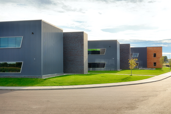 Prairie View Elementary and Middle School | Stahl