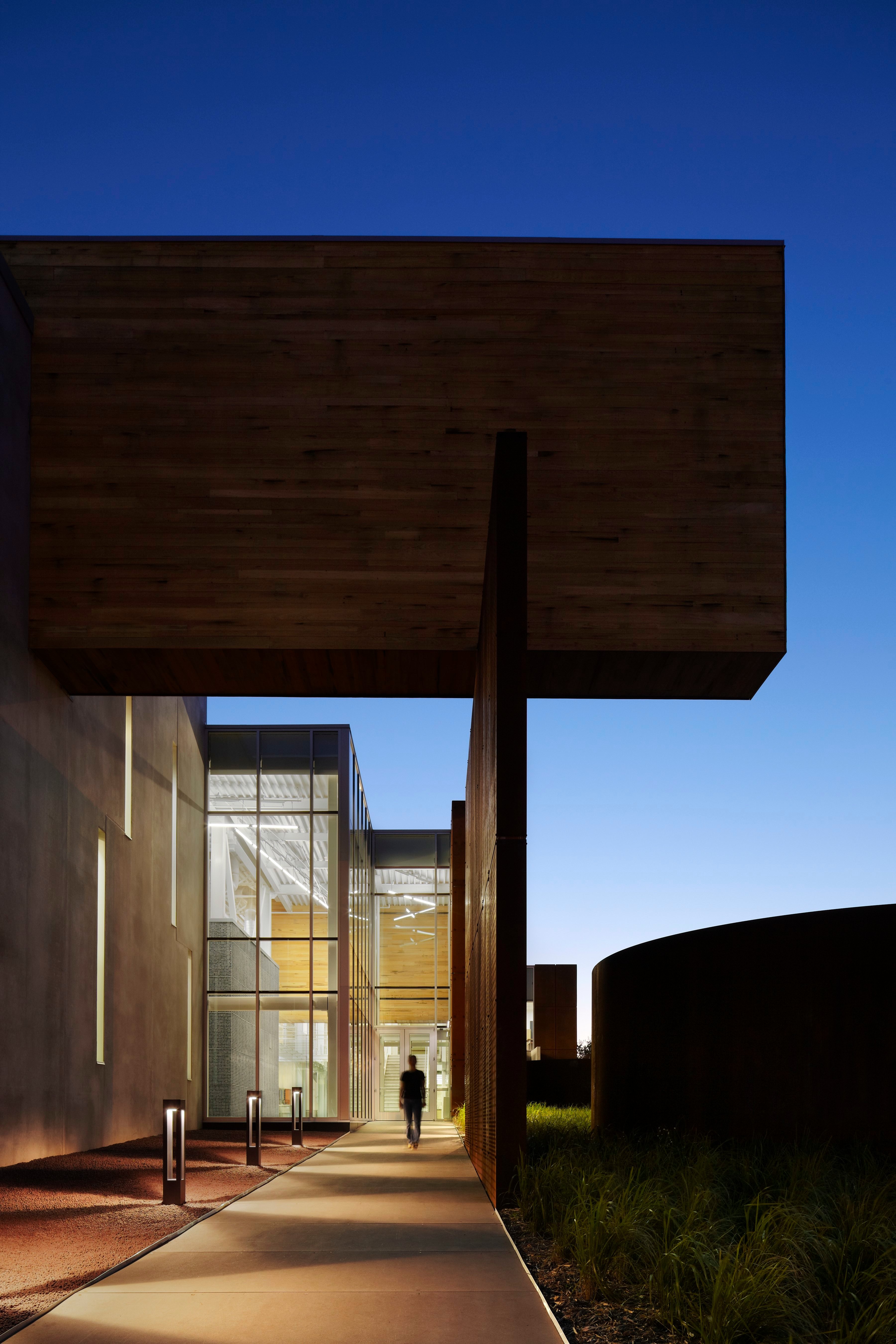 Stahl Construction UMD Swenson Civil Engineering Building Evening ...