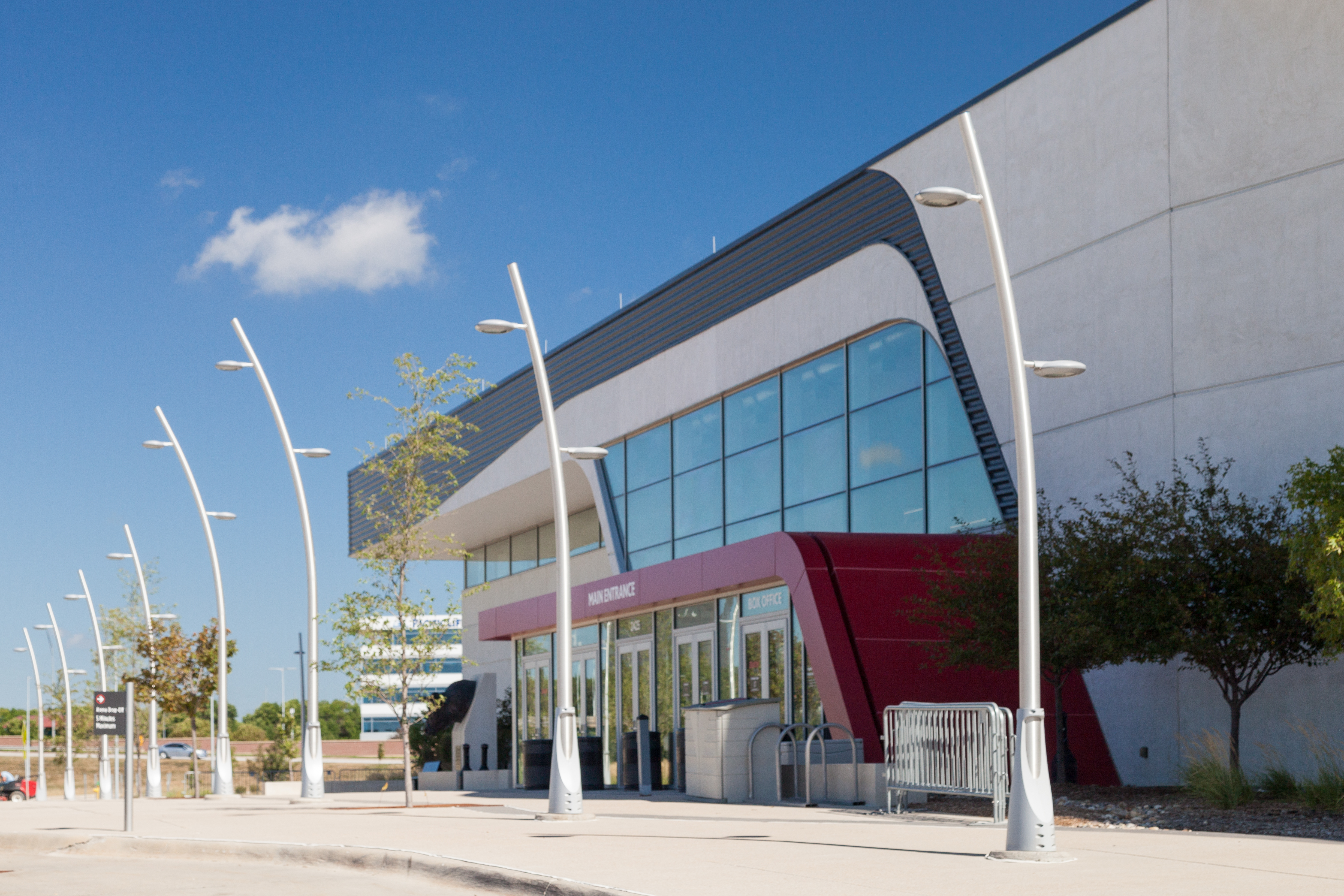 Structura Baxter Arena Omaha Nebraska Entrance Facade and Outdoor ...