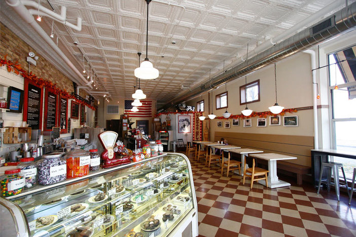 Lickity Split Frozen Custard & Sweets // Edgewater | Studio Nigro