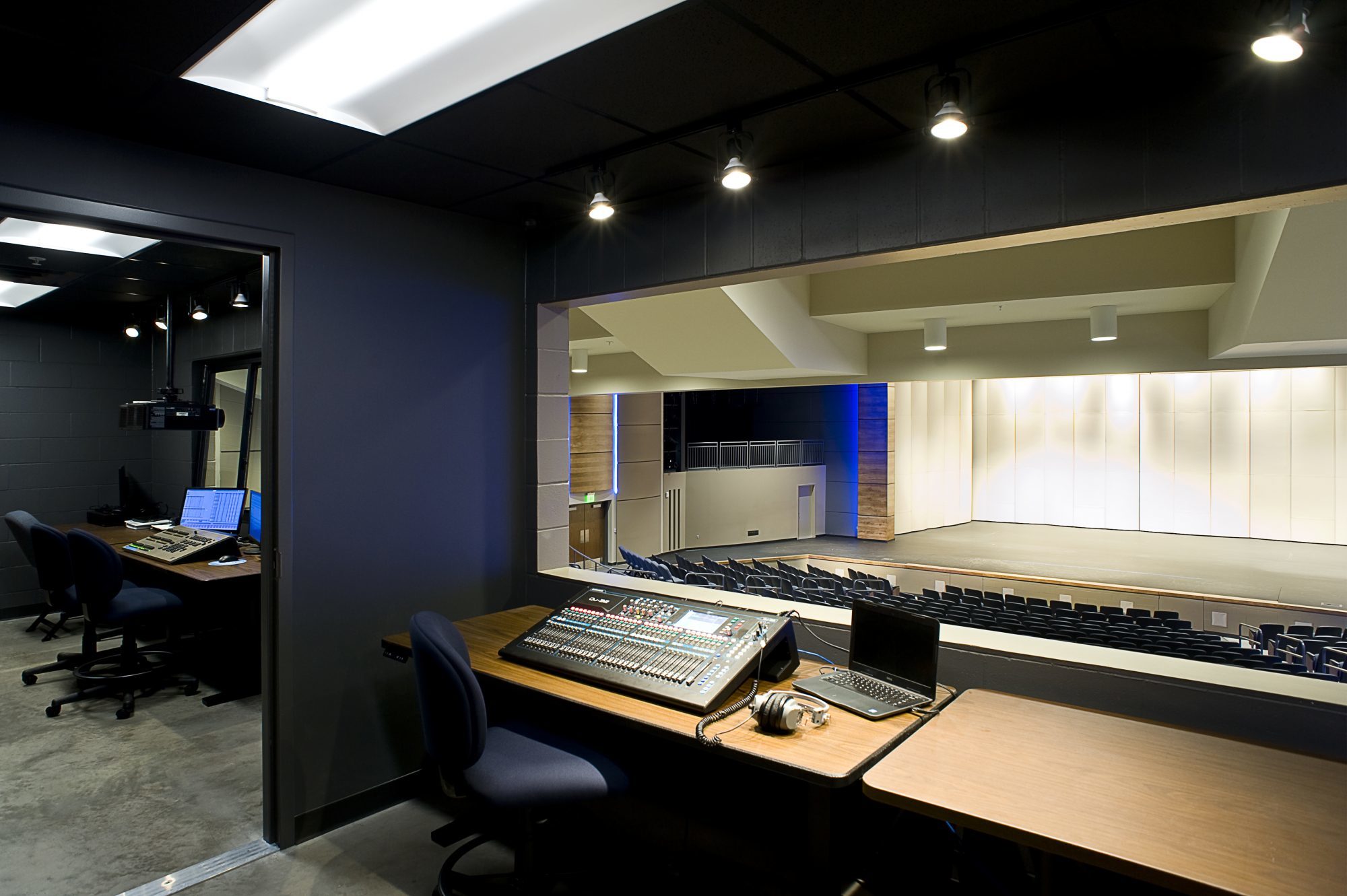 Tech Booth | Henry Carlson Construction