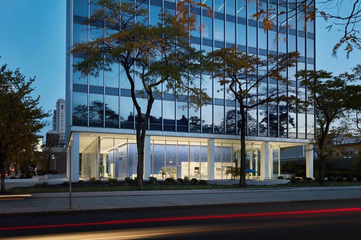 Hylant Lobby Renovation | McNulty Photo