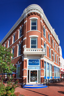 Walmart Visitor Center and Spark Café | Benchmark Group