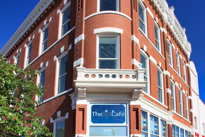 Walmart Visitor Center and Spark Café | Benchmark Group