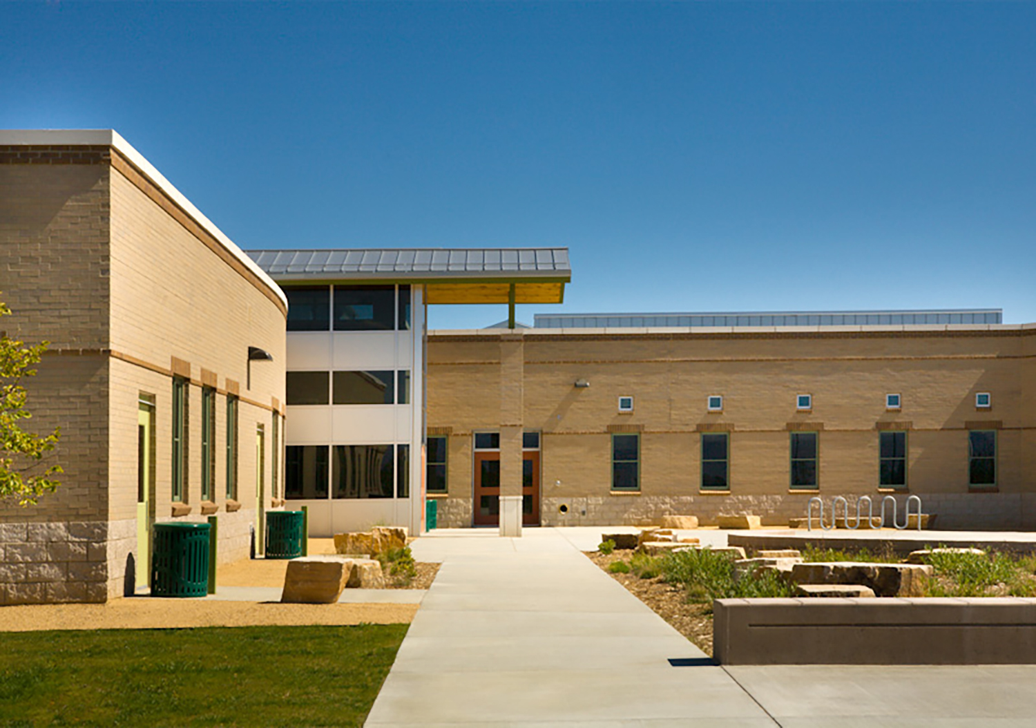 Bethke Elementary School | Tubelite