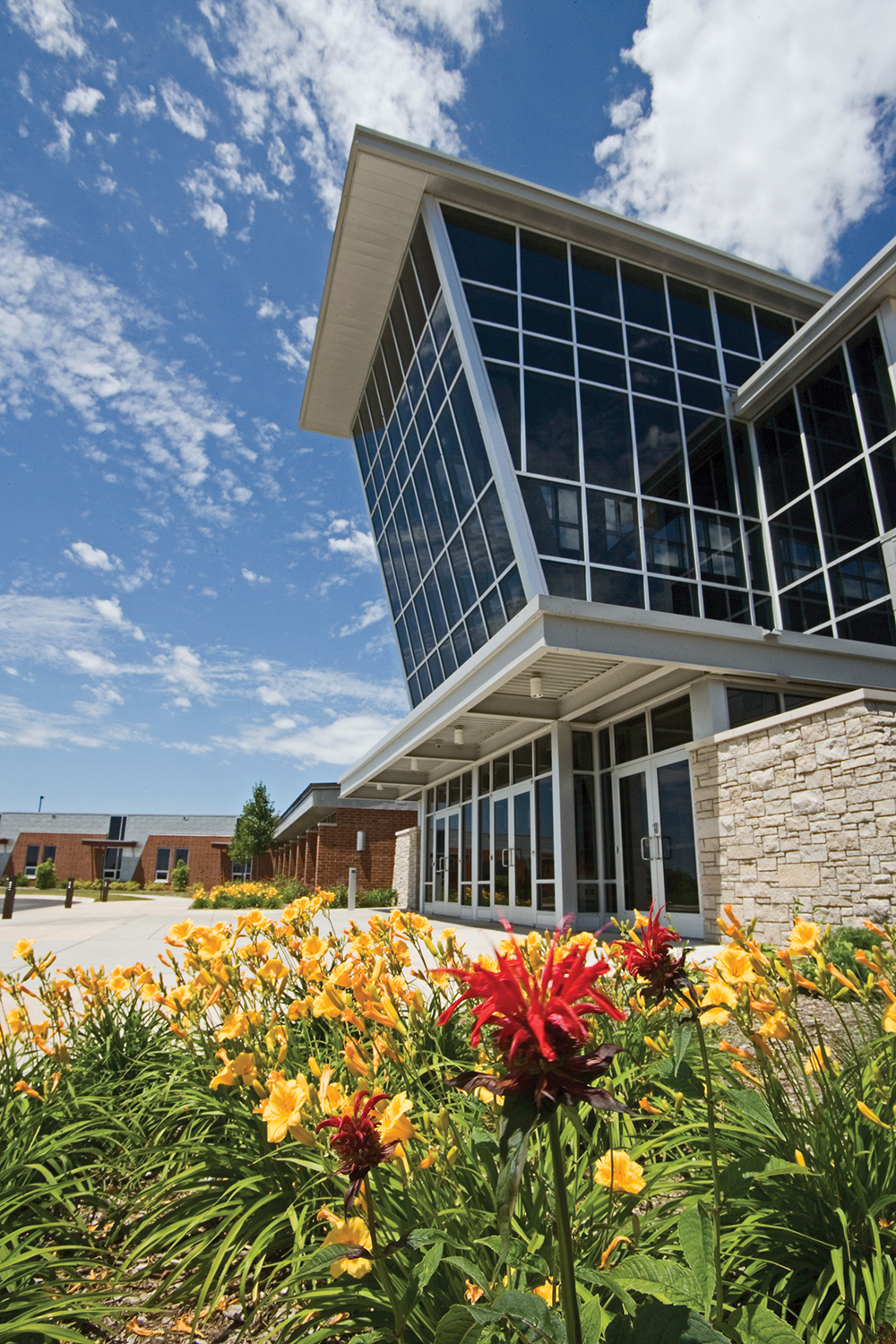 Tubelite Calvary Church exterior sloped curtainwall | Tubelite