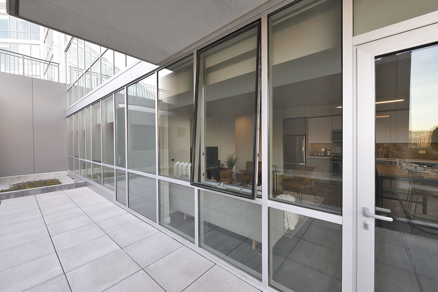 Tubelite Centrum Bucktown exterior window door | Tubelite