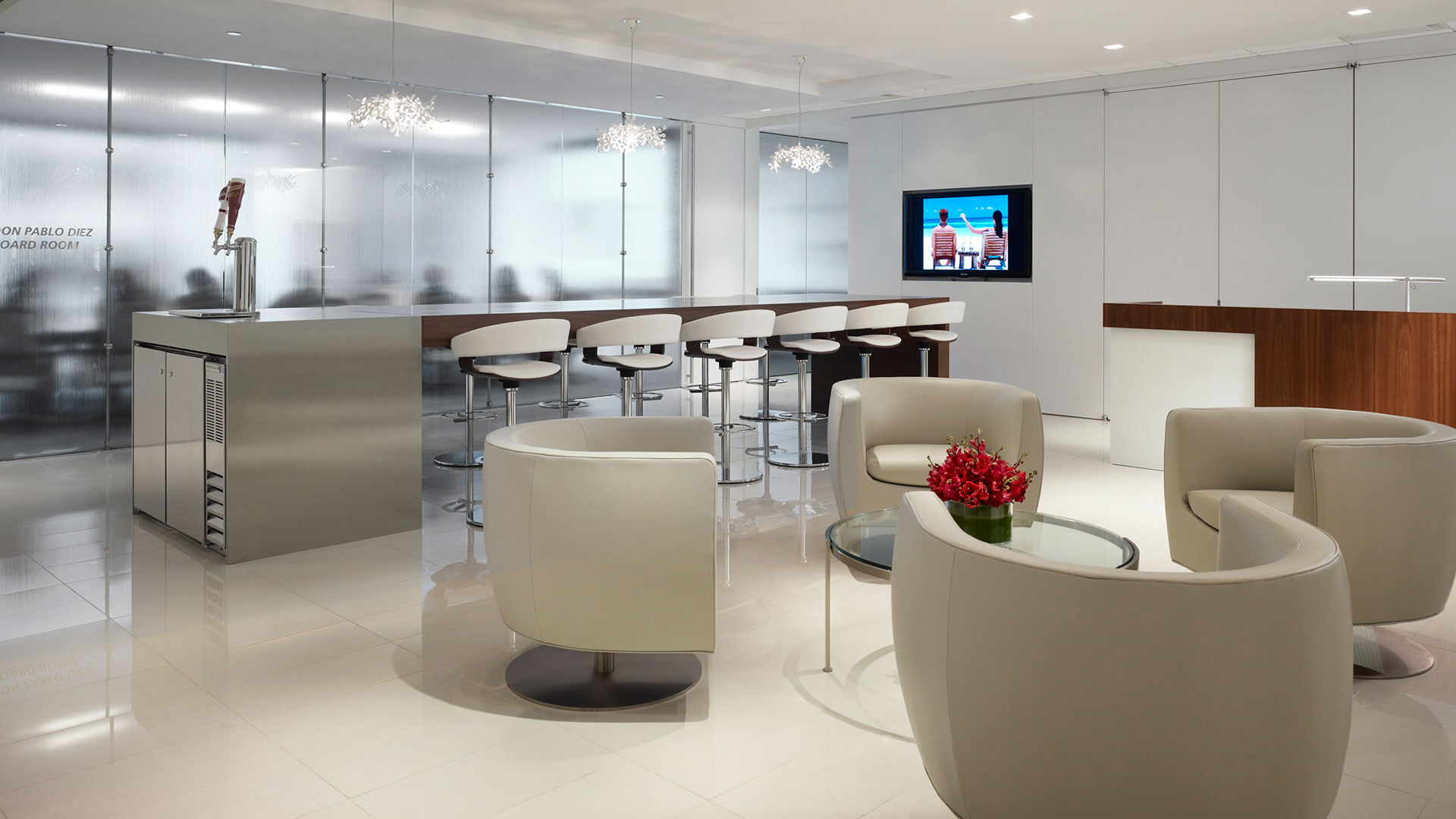 Tuohy Furniture Bryant Park Seating | Tuohy Furniture