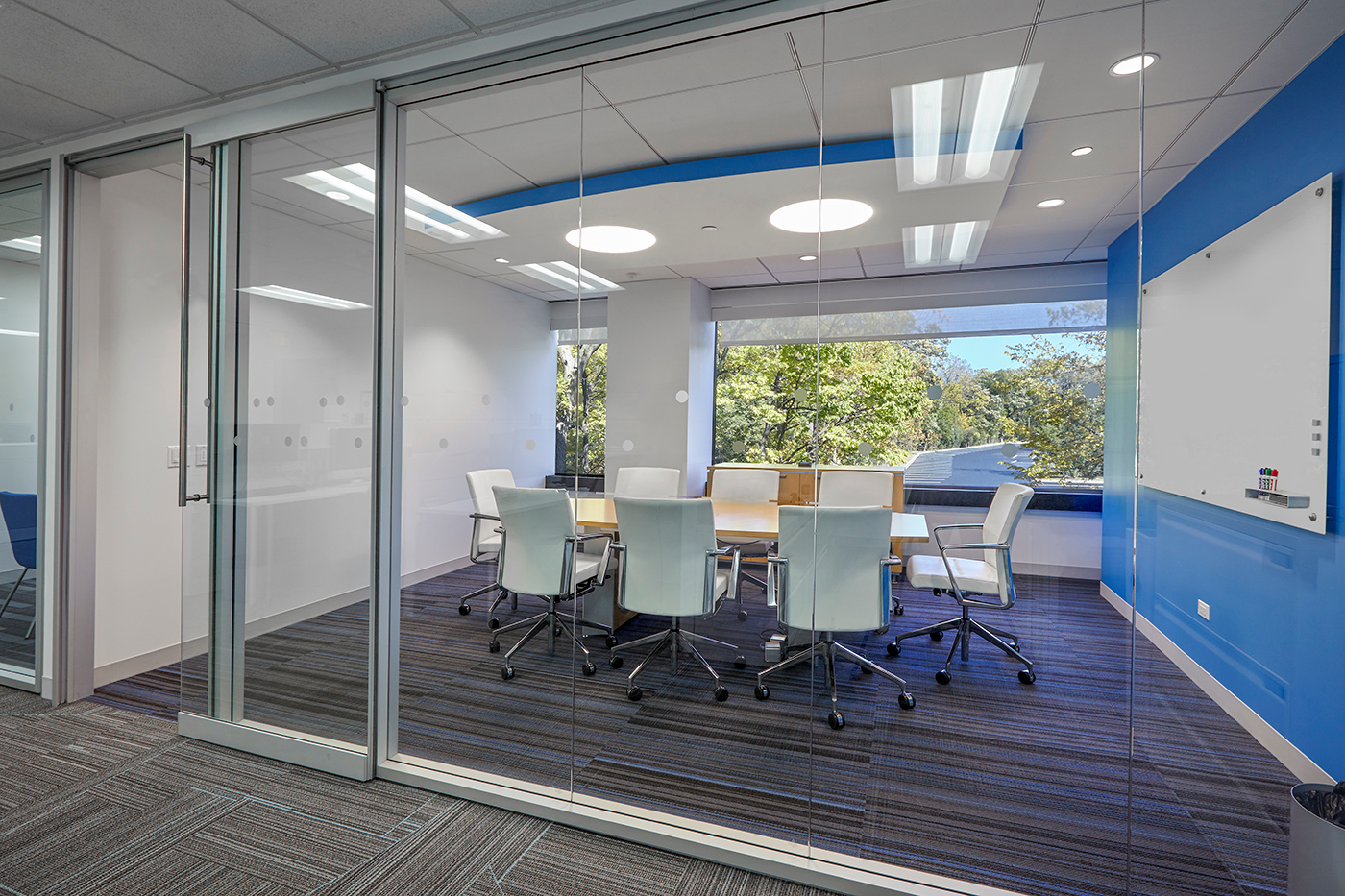 TZS GTL Conference office conference room design | TZS Design