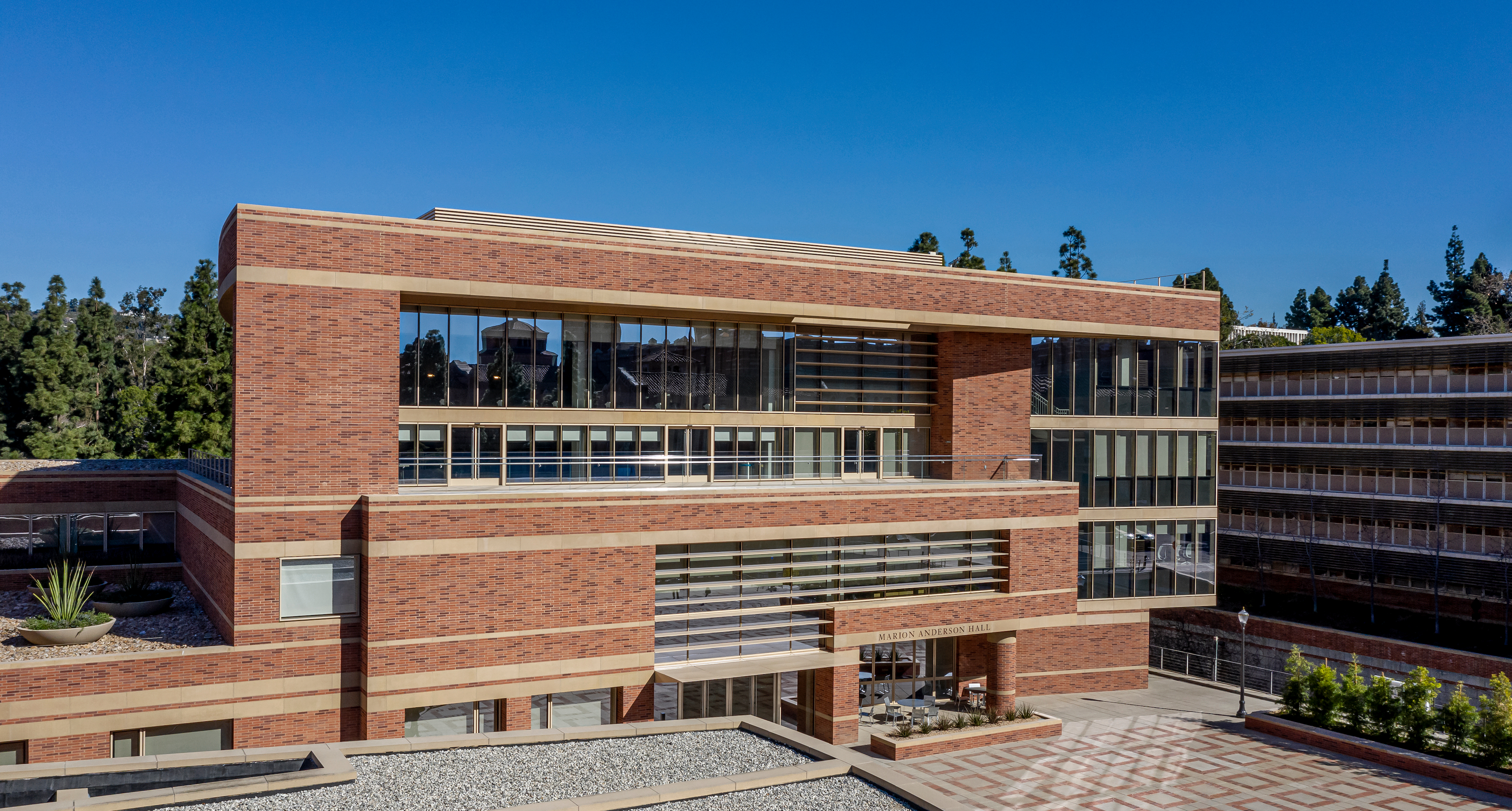 UCLA Marion Anderson Hall | Los Angeles, CA | Giroux Glass Inc.