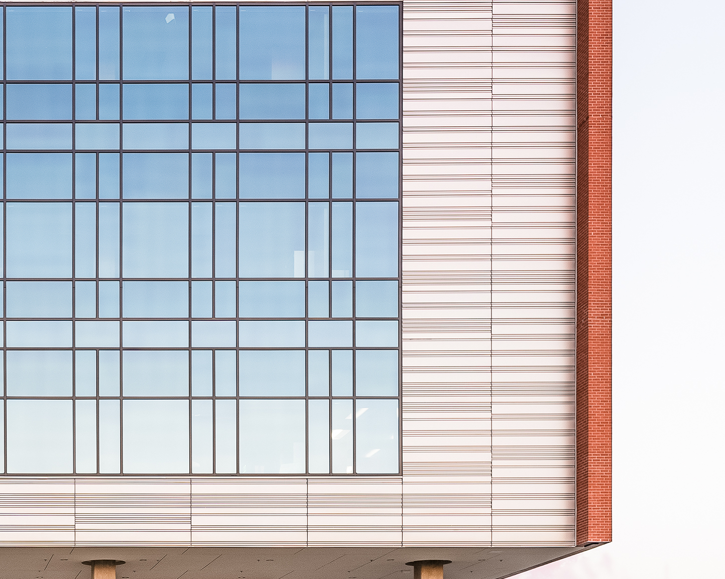 UDH Science and Technology Building Panel View | Wade Architectural Systems