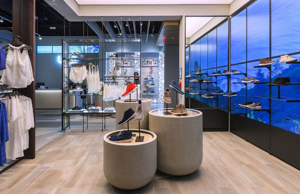 UGG Store Environment | Bishop Fixture