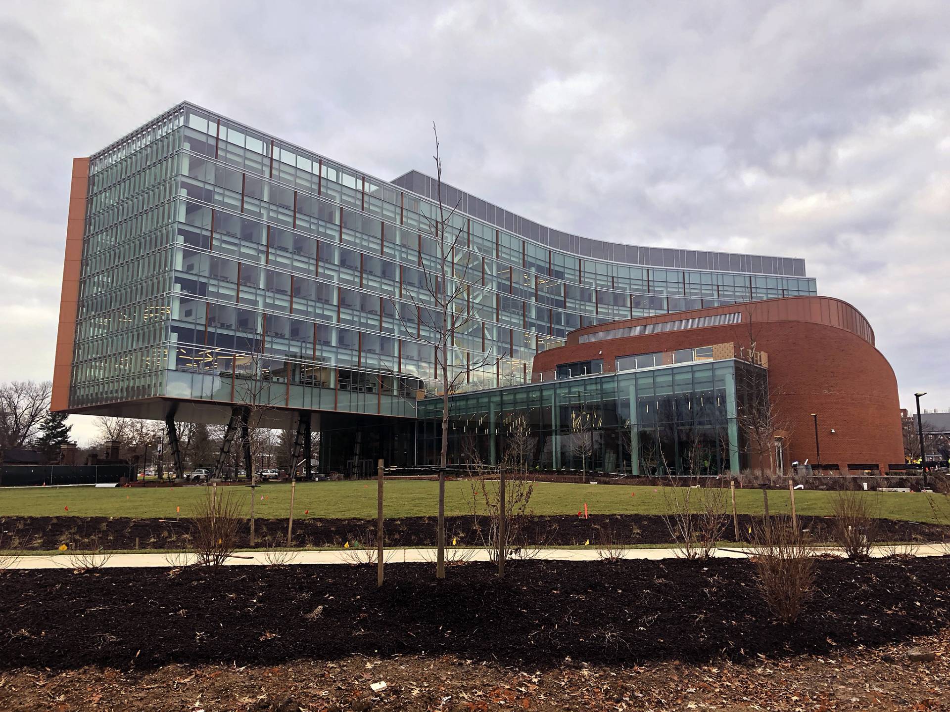 UNIVERSITY OF MARYLAND BRENDAN IRIBE CENTER FOR COMPUTER SCIENCE ...