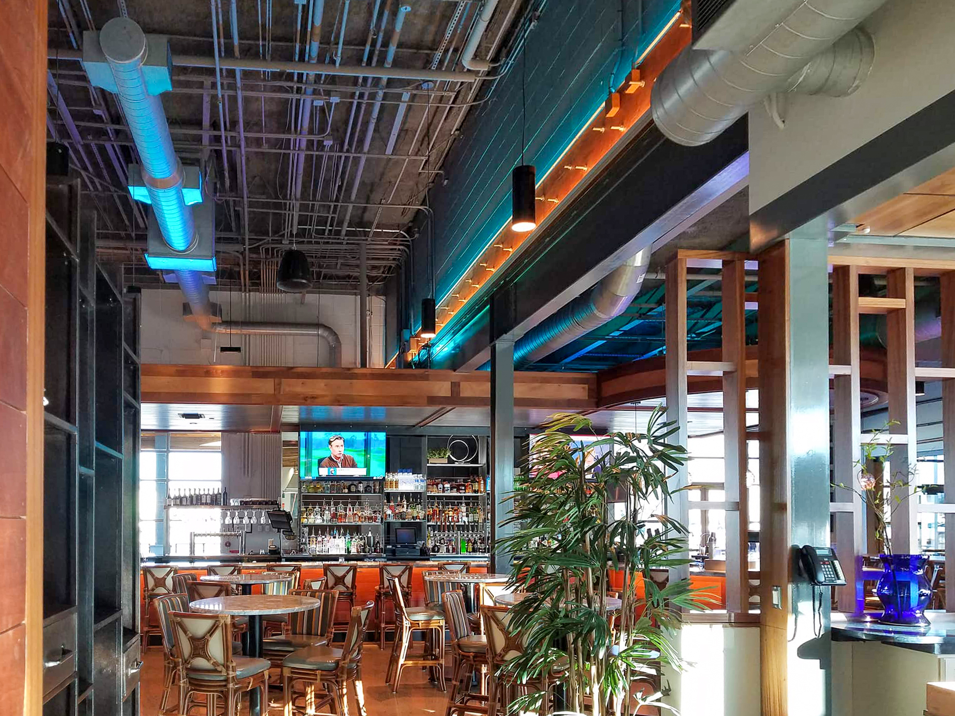 Uniform Linear Chesapeake's Restaurant Bar Restaurant Interior Design ...