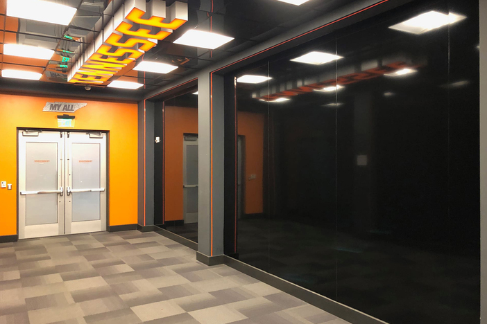 University of Tennessee Locker Room | Uniform Linear