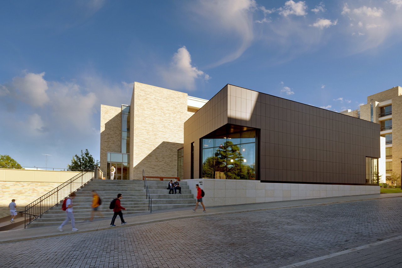 University of Arkansas Kimpel Hall | Terreal North America